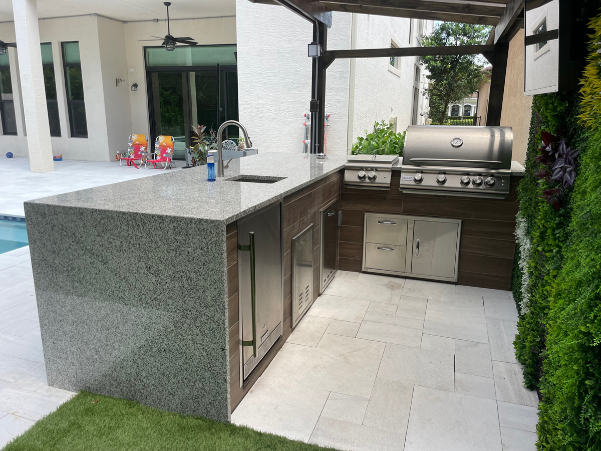 Outdoor Kitchen - Evergreen Tech Landscaping